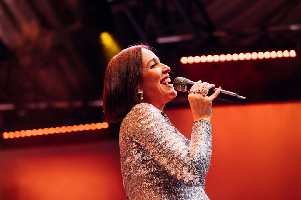 Roberta Sá volta a se apresentar no palco do Circo Voador - Laboratório Pop