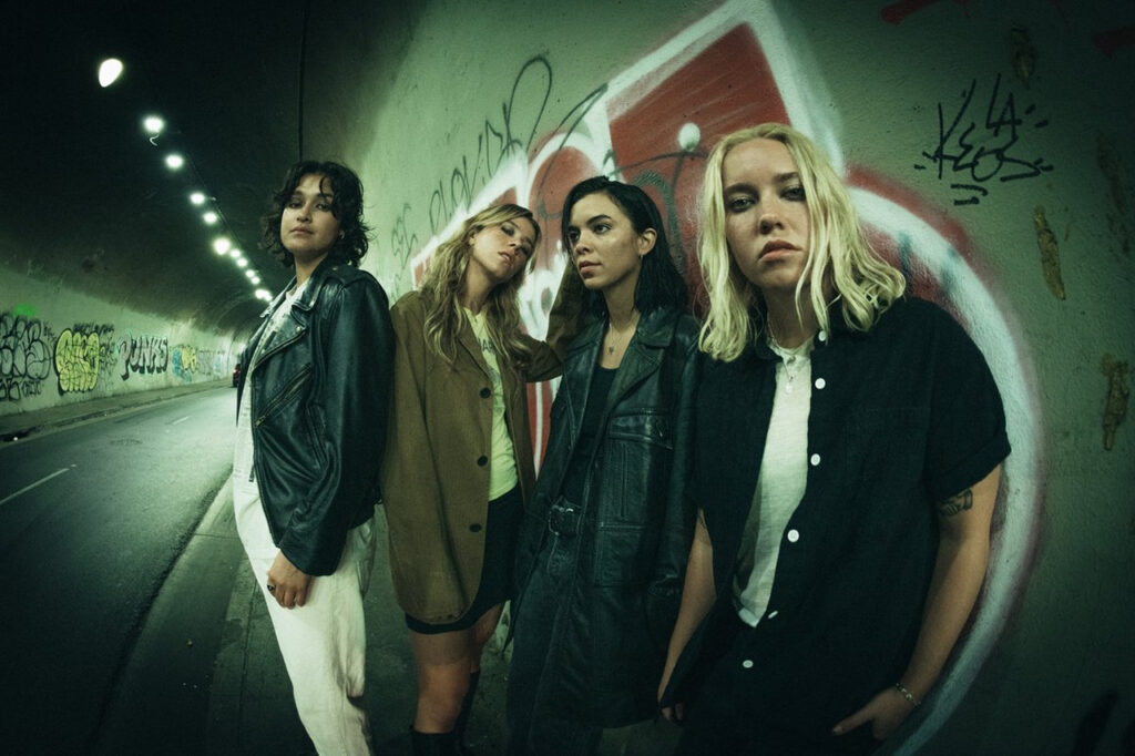 Terceiro álbum Da Banda The Aces Aposta Em Sonoridades Nostálgicas