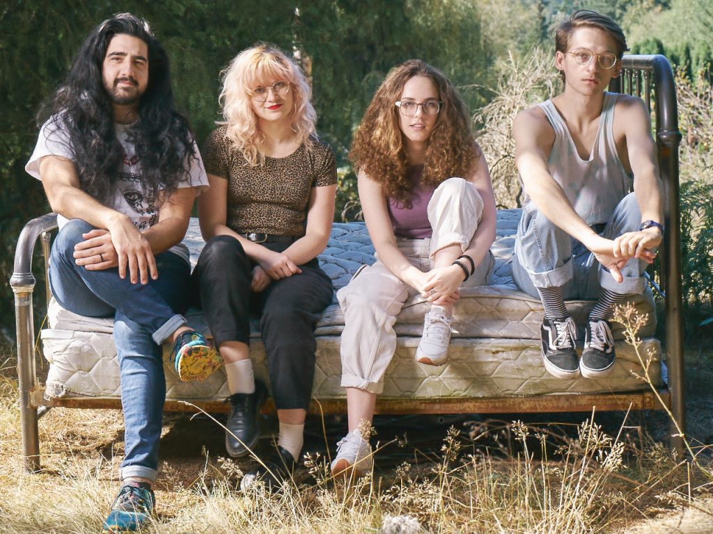 Pool Kids lança EP em parceria com seus alter egos hardcore ...