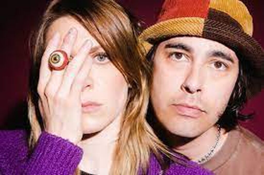 Em parceria com Vic Fuentes, K.Flay lança o single “Irish goodbye ...