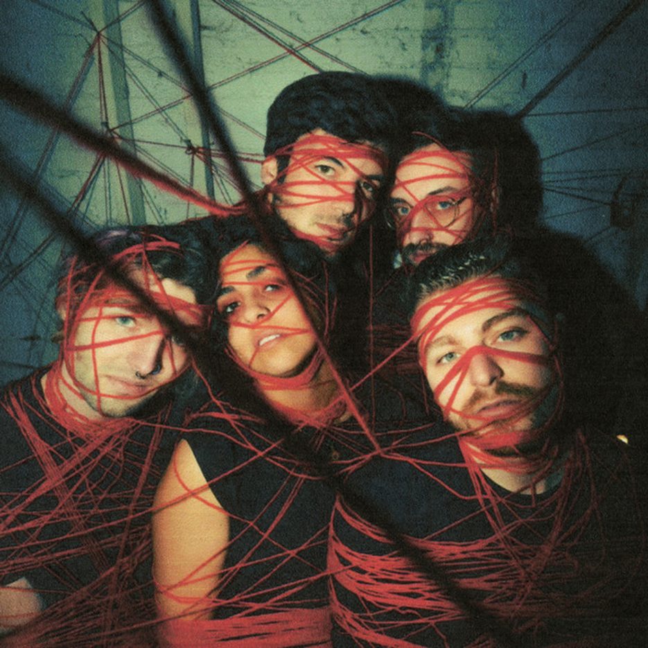 Sweet Pill lança primeiro single com a nova gravadora - Laboratório Pop