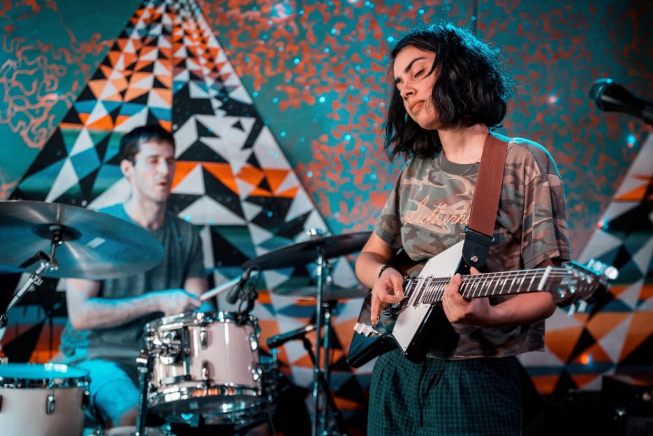 Banda Crumb Anuncia Um Novo álbum E Lança Single Laboratório Pop